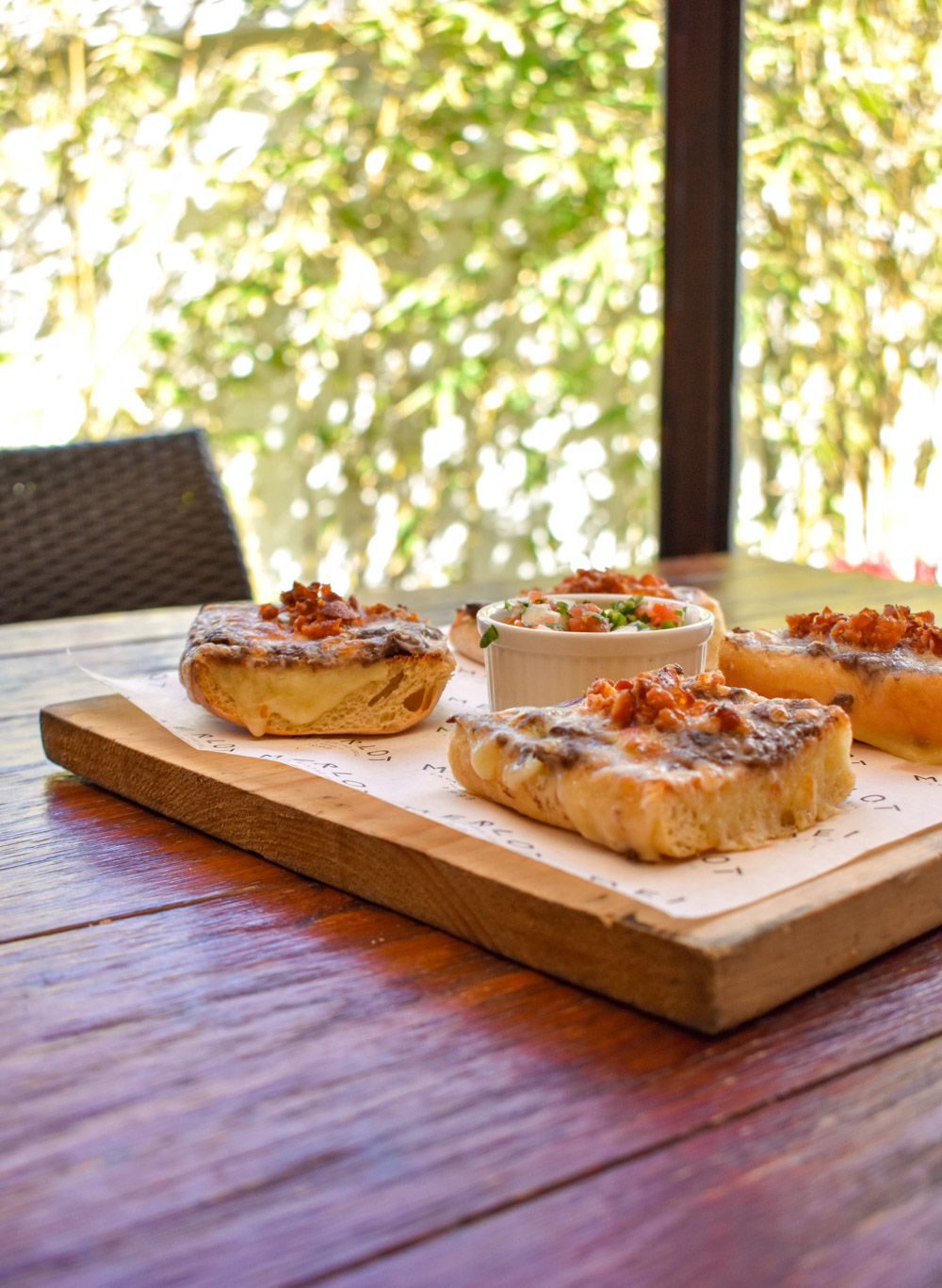 Contacto - Merlot Bistro